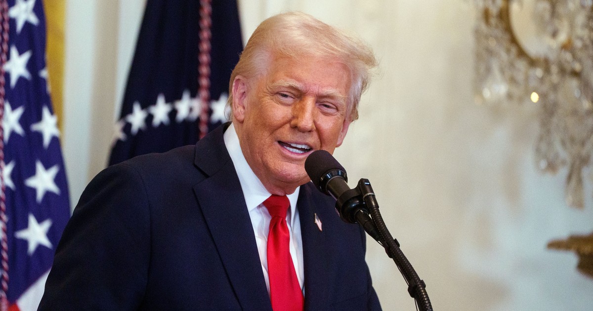 Donald Trump ponownie straszy cłami. Tym razem chodzi o samochody ...