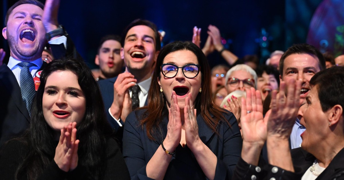 Wybory w Gdańsku. Dulkiewicz zaprosiła go na scenę. "Ktoś bardzo ważny"