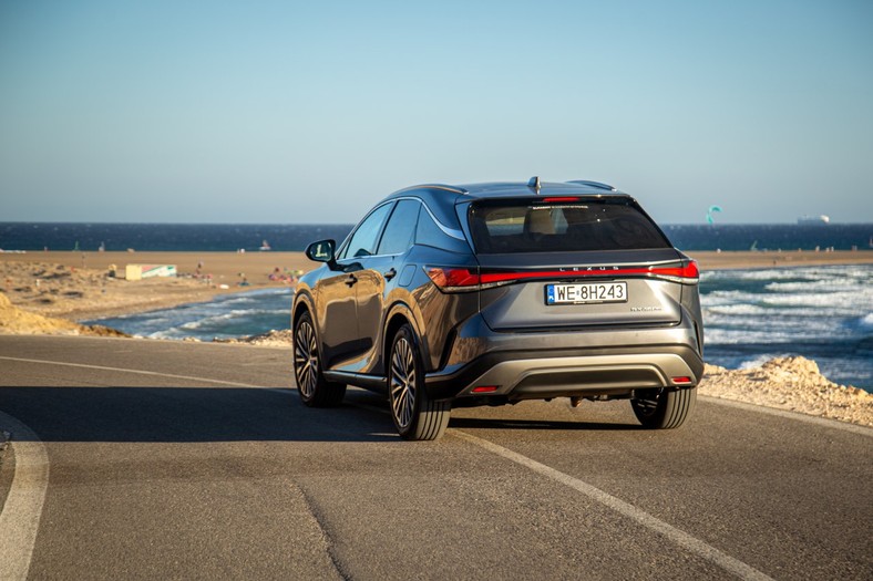 Najdroższy SUV Lexusa sprzedaje się najlepiej. To fenomen w Polsce