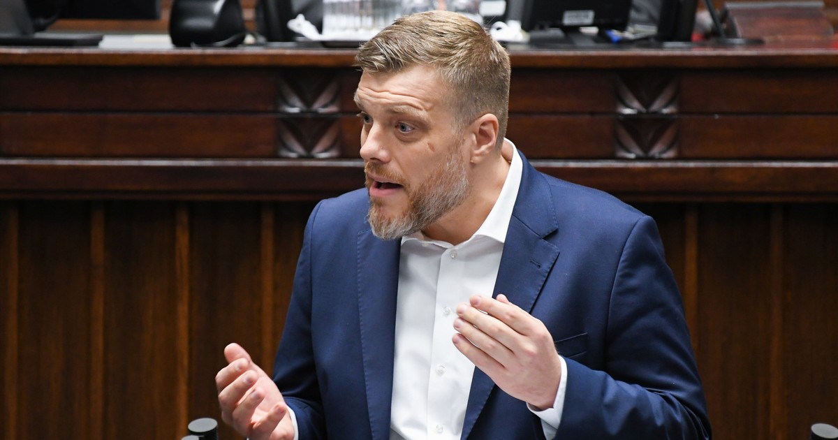 Adrian Zandberg o expose premiera. Krytyka programu Mieszkanie Plus