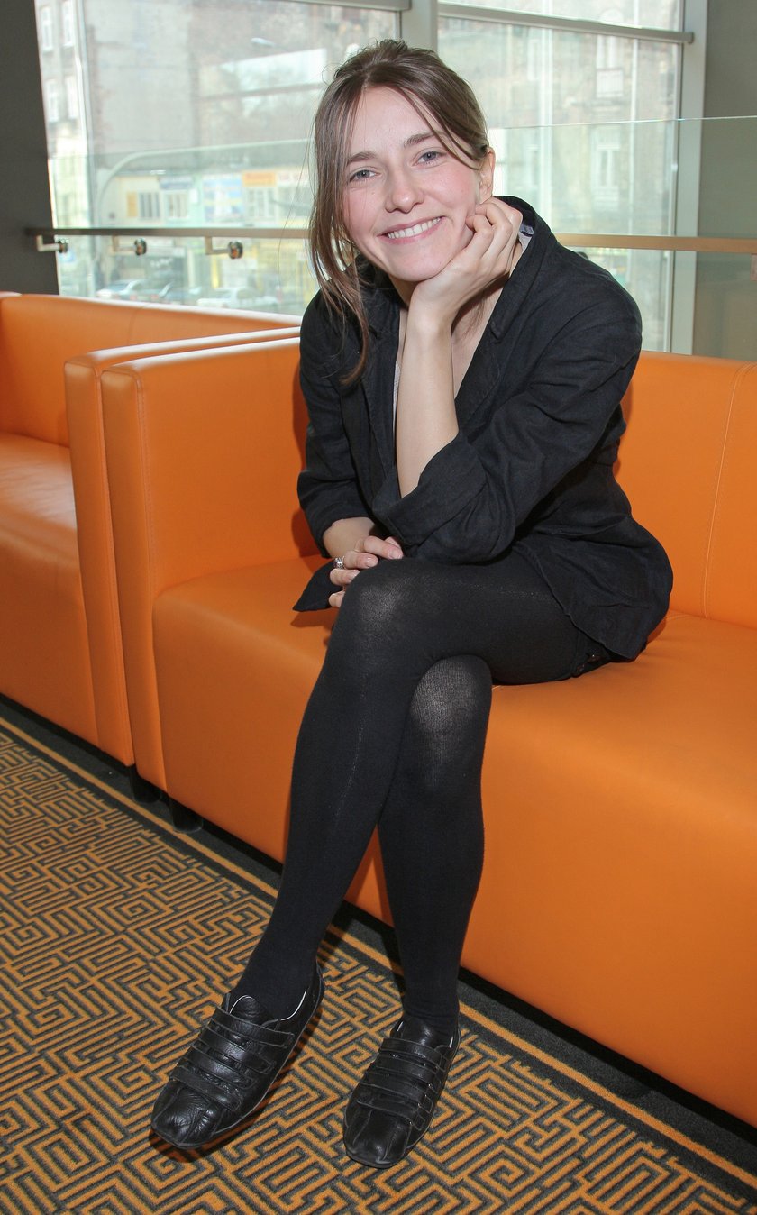 Kamilla Baar pozuje w Paryżu. Fajnie?