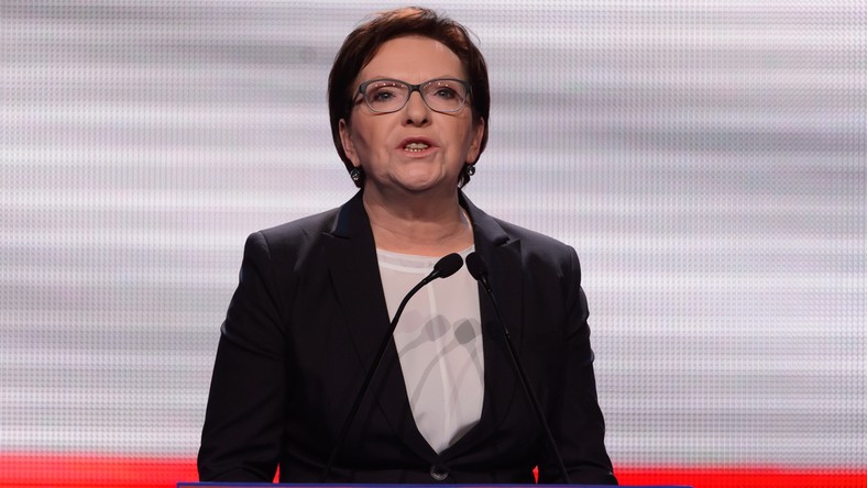 Sobota pełna politycznych emocji. Konwencje wyborcze PiS i PO - Wiadomości Sobota pełna politycznych emocji. Konwencje wyborcze PiS i PO - Wiadomości
