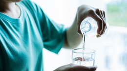 Chlorofil do picia - jak przygotować? Właściwości chlorofilu do picia