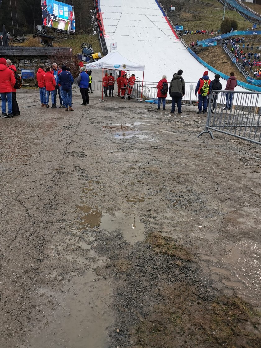 Turniej 4 Skoczni: czemu Kamil Stoch woli deszcz od śniegu? Zaskoczenie? Turniej 4 Skoczni: czemu Kamil Stoch woli deszcz od śniegu? Zaskoczenie?
