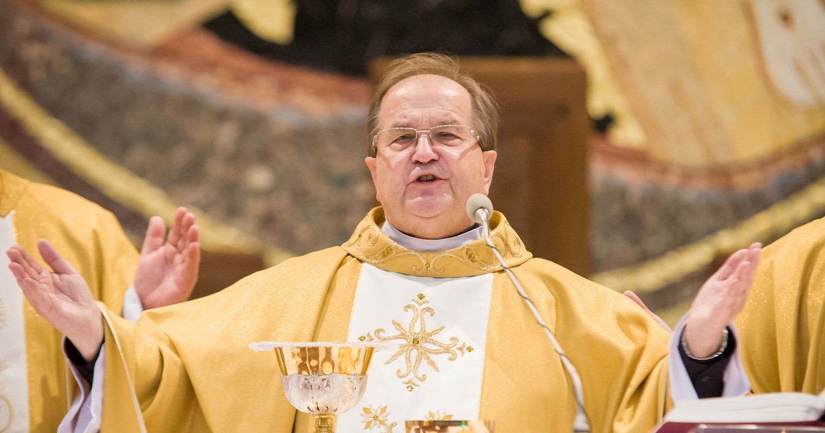 Rydzyk wzywa do modlitwy. "To spadło tak nagle"