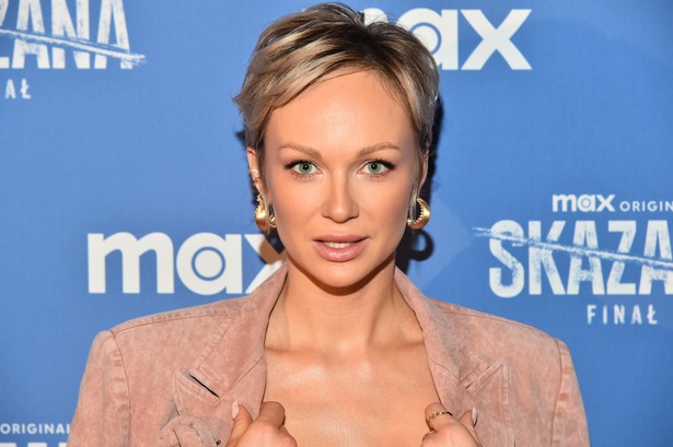 Serialowa Pati w nowej fryzurze. Ola Adamska zachwyca szczupłą sylwetką ...