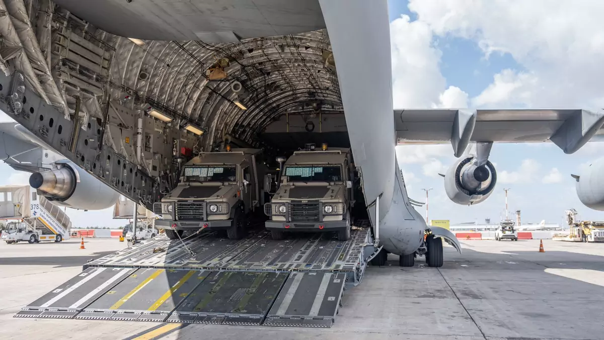 Powietrzny kolos USA ze wsparciem dla Izraela. Dostarczył ważny sprzęt