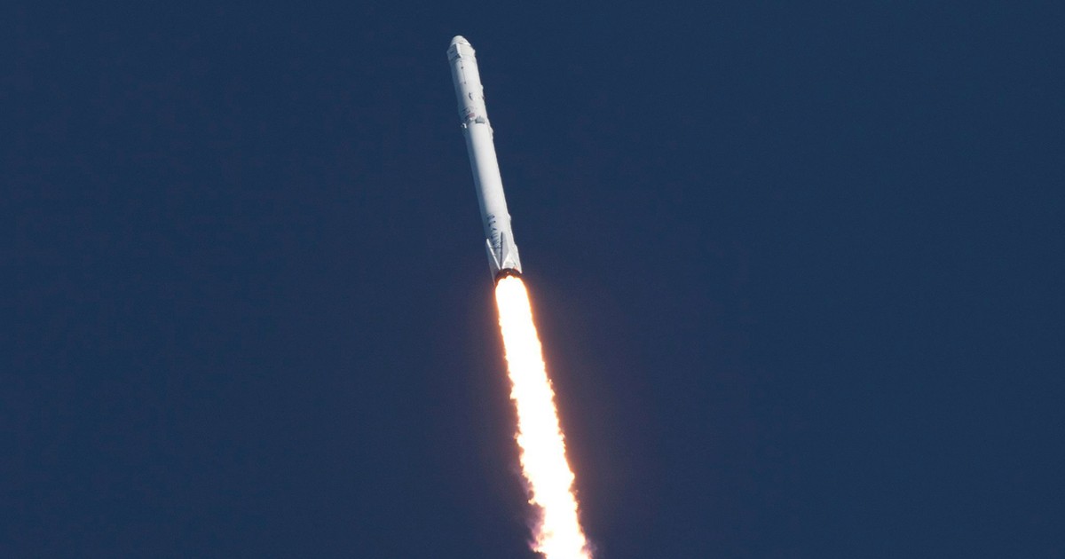 Falcon 9 pojawił się na polskim niebie. Tak wyglądał przelot rakiety Elona Muska