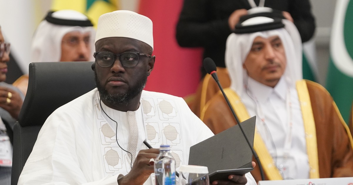 Senegal’s political crisis deepens as parliament speaker quits after PM ...