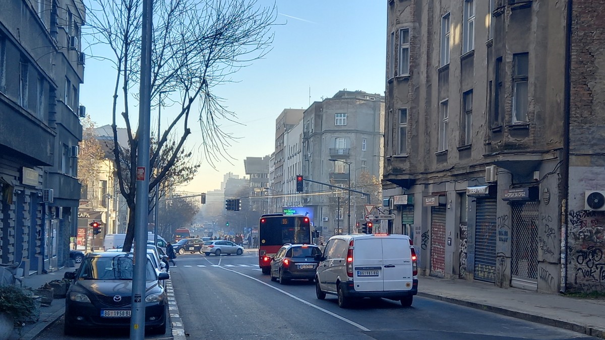 Bizarna scena iz saobraćaja šokirala vozače: Prizor kao iz nekog crtanog filma - Blic