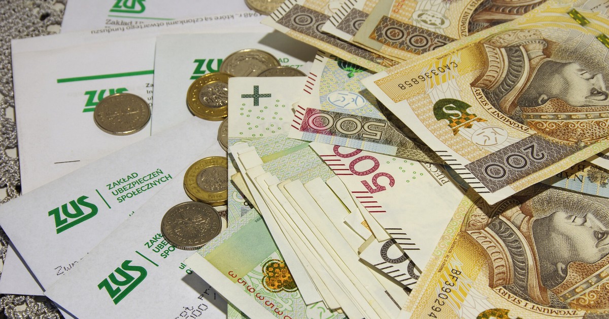Emeryci mogą liczyć na zwrot podatku z ZUS-u. Kiedy i na jakich zasadach? - Kobieta