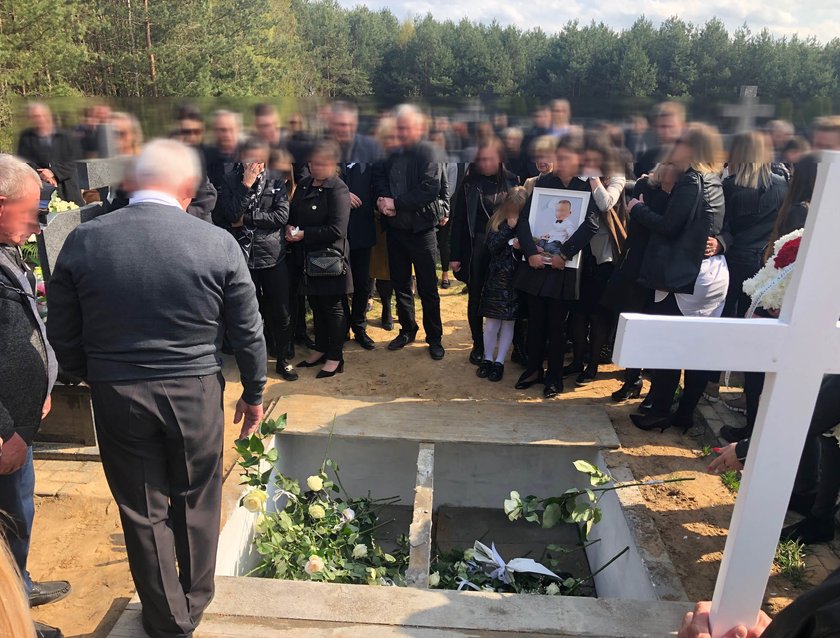 Płońsk. Pogrzeb małego Milanka, którego zabiła płyta nagrobna. Słowa matki