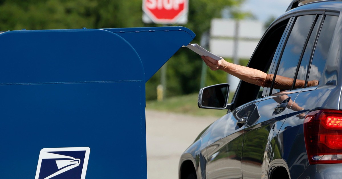 Leaked USPS email tells postal workers not to reconnect or reinstall ...
