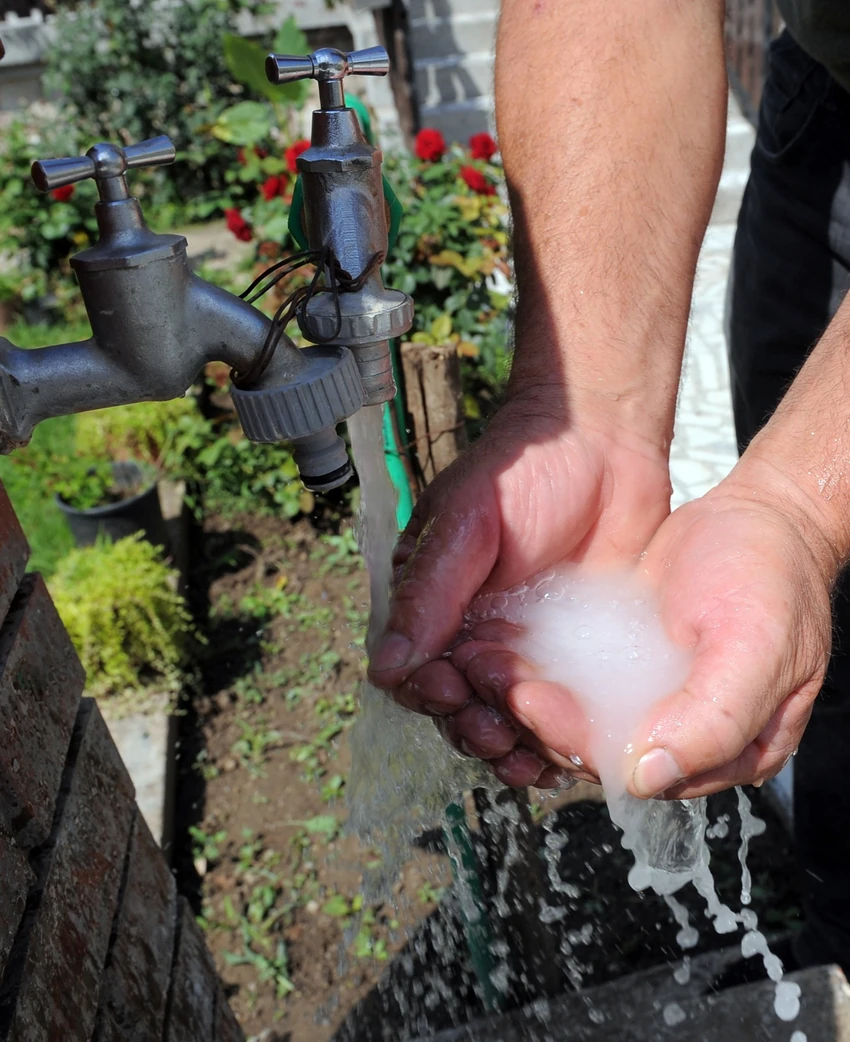 SUVE SLAVINE Ceo dan bez vode delovi Starog grada i Voždovca - Blic