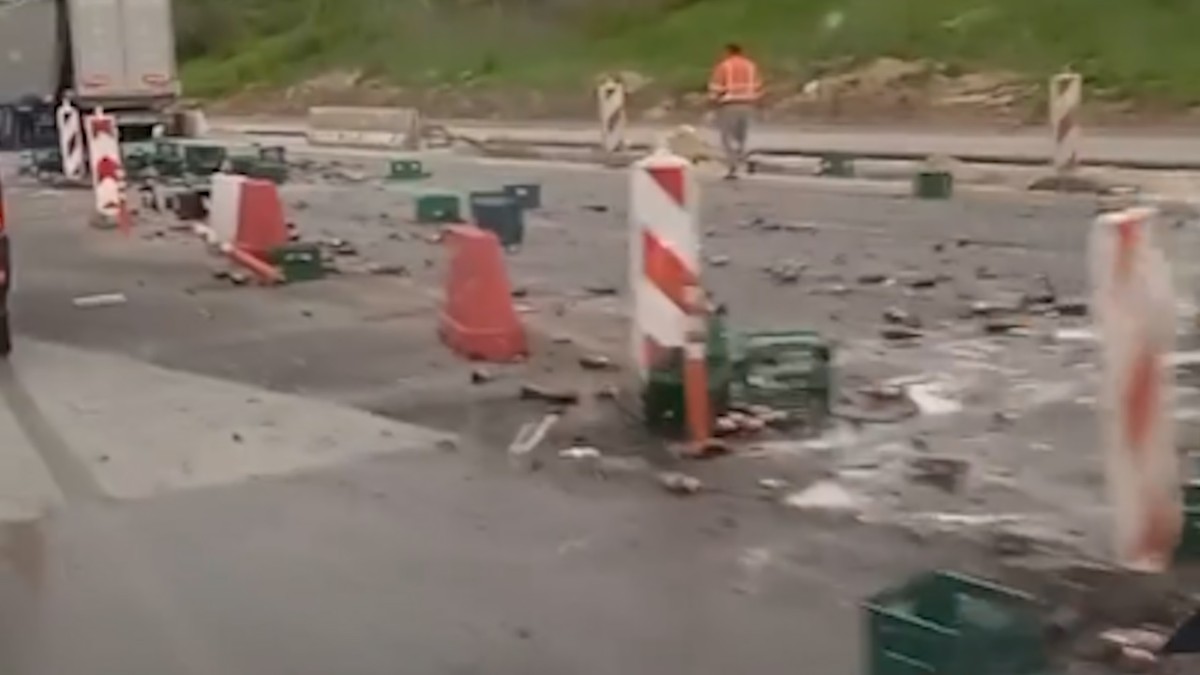 SAOBRAĆAJNA NESREĆA KOD BUBANJ POTOKA Usporen saobraćaj ka Beogradu (VIDEO) - Blic