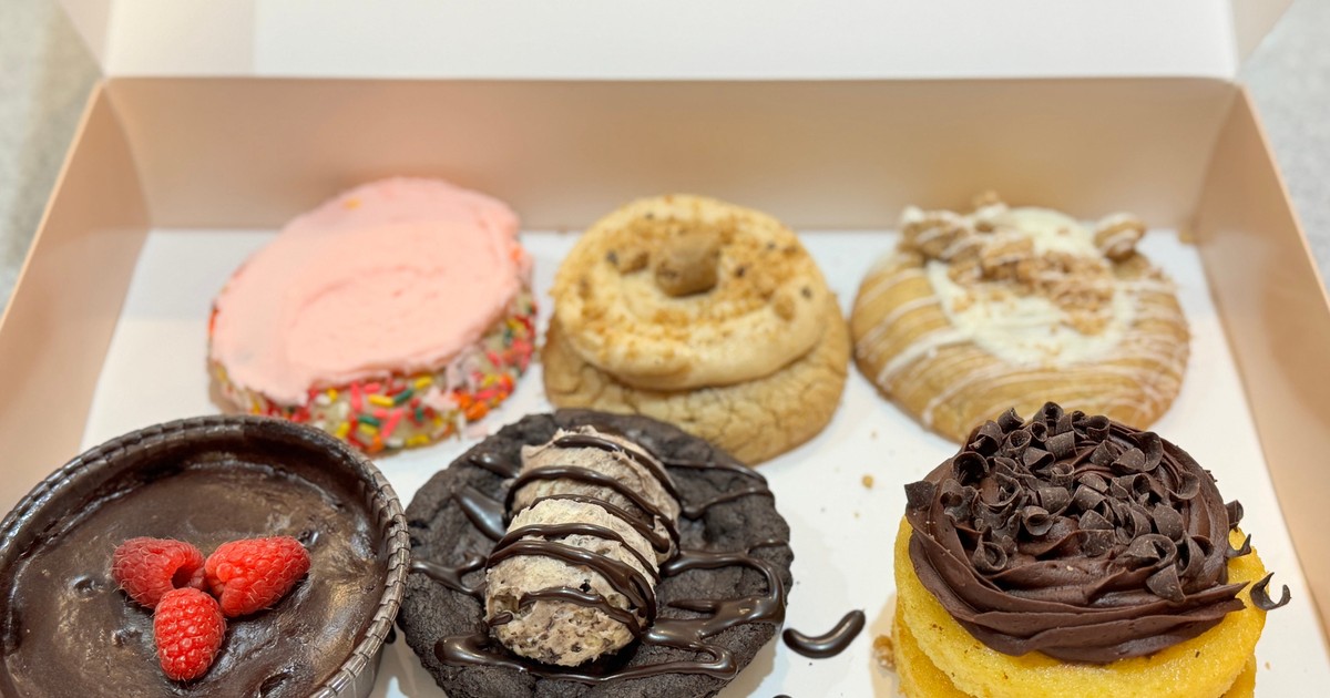 I tried all 6 of the Crumbl Kardashian-Jenner cookies and ranked them from worst to best ...