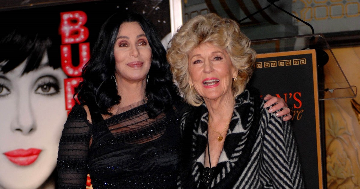 Mama Cher Georgia Holt nie żyje. Słynna piosenkarka pogrążona w żałobie