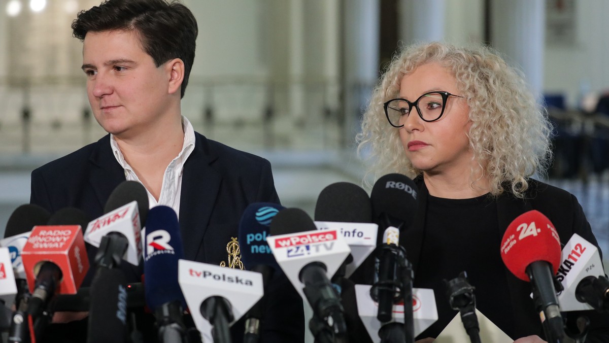 Ministra Kotula zrzeka się immunitetu. Chodzi o molestowanie przez ... Ministra Kotula zrzeka się immunitetu. Chodzi o molestowanie przez ...