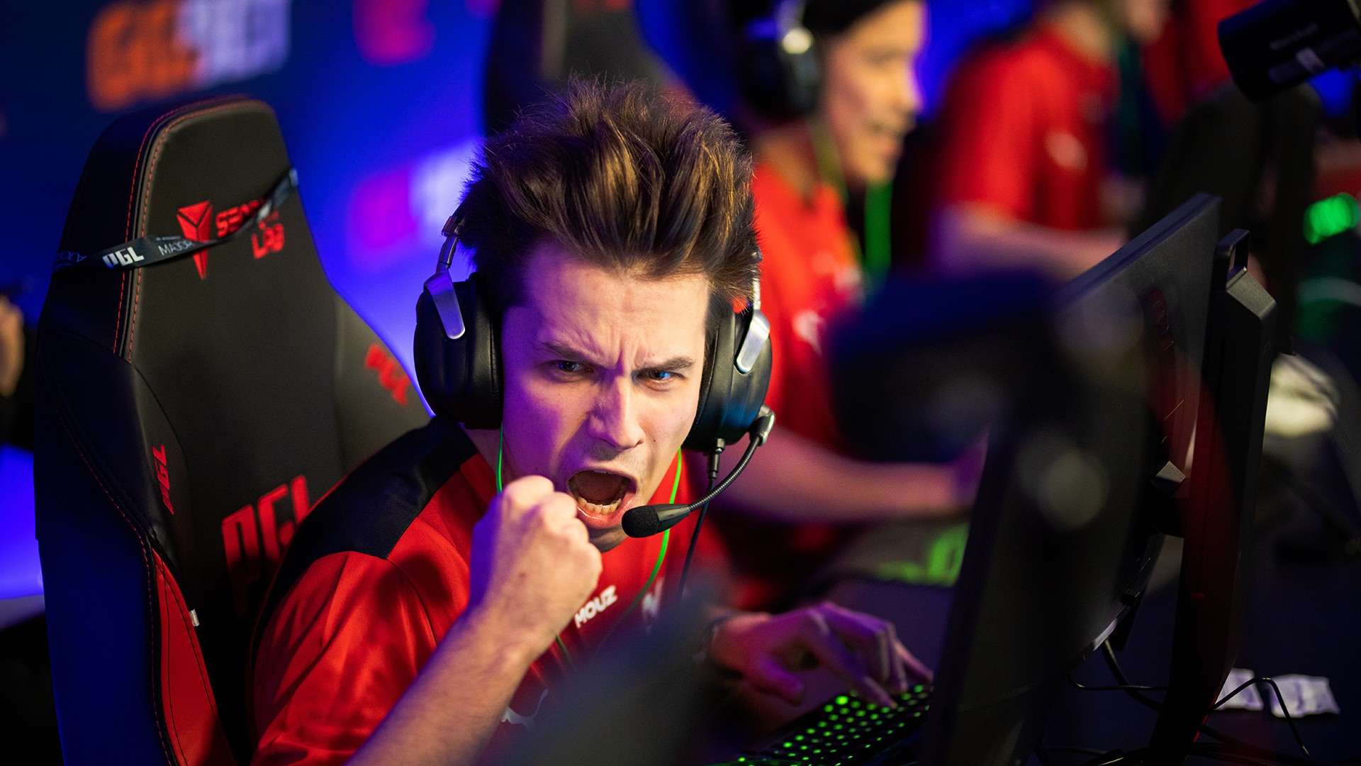 Global Esports Tour Dubaj: Slovák frozen si zahrá vo finále o 100-tisíc ...