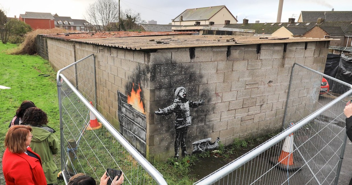 A Banksy artwork found on the side of a garage in Wales has been sold ...