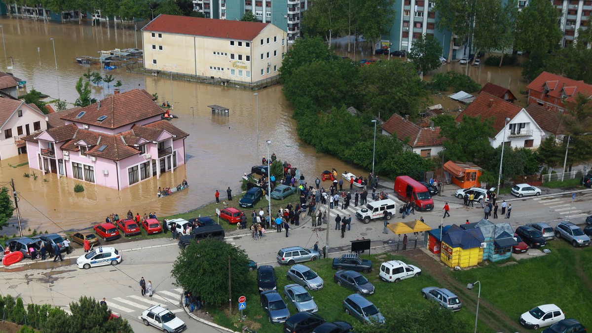 Hrabri policajci spasavali Obrenovčane iako su im lekari rekli da imaju ...