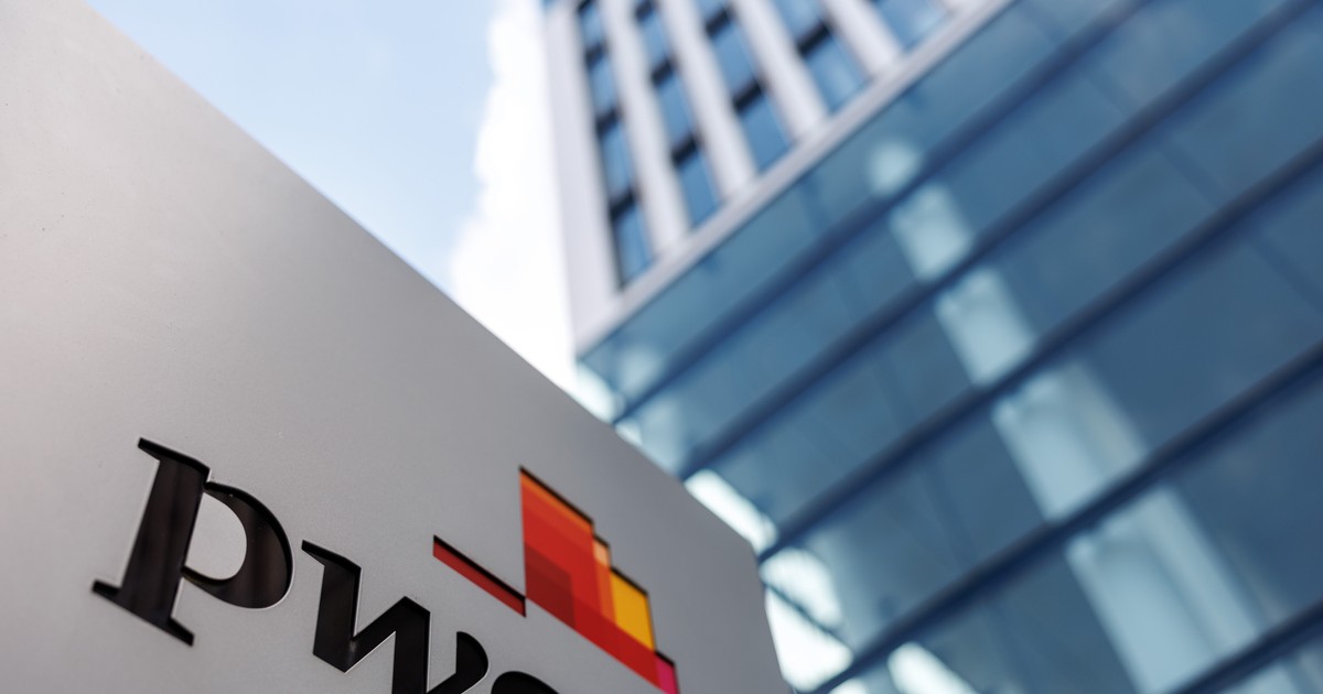Big Four firm PwC is cutting 1,500 jobs because not enough staff are ...