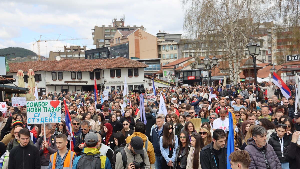 Studenti u blokadi o prelaznoj vladi: Bez vlasti, opozicije i Proglasa - Blic