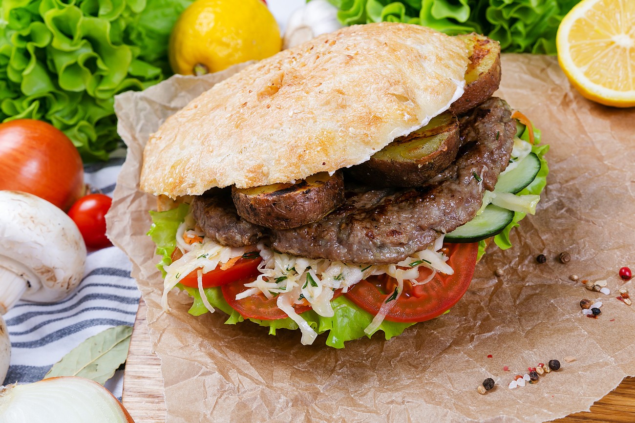 Srpska pljeskavica na listi najpopularnijih jela na svetu - Blic