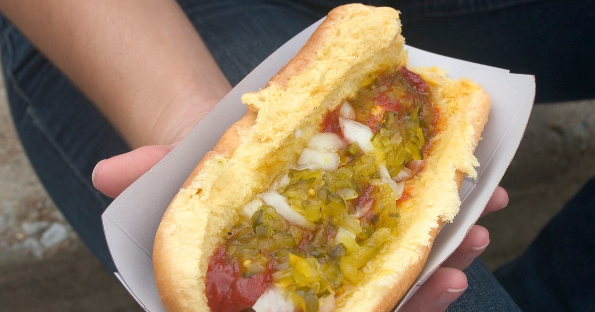 11 mistakes that can ruin your hot dogs, according to chefs and ...