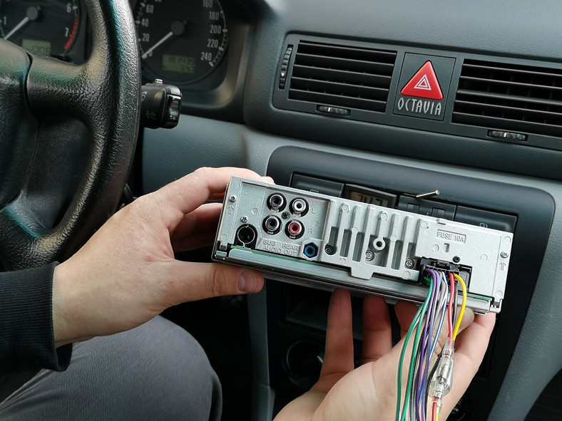 Test: Sony DSX-A410BT – radio z Bluetooth w rozsądnej cenie