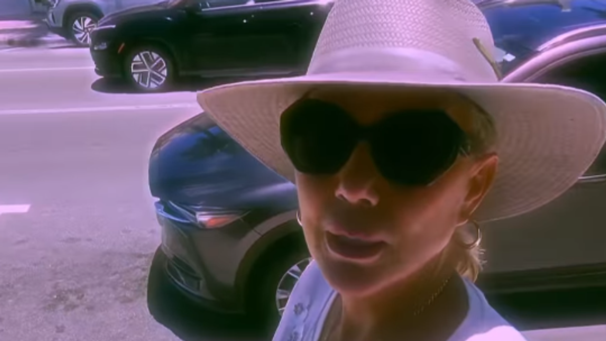 Brena pokazala kako se baškari u Majamiju: Puši tompus i ispija ...