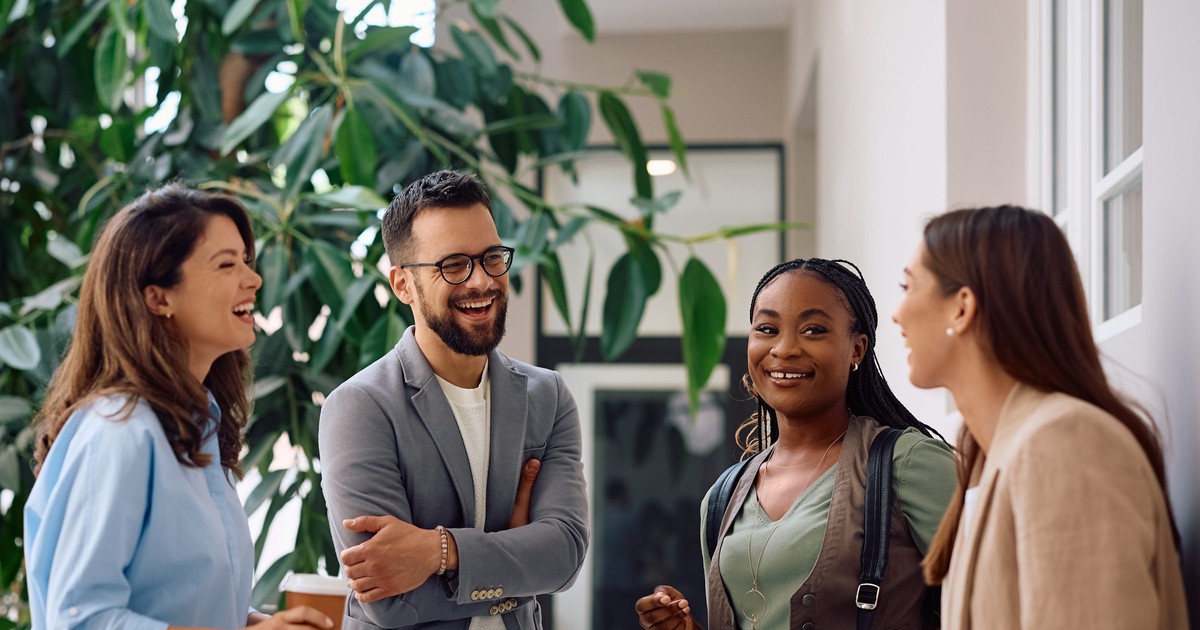 8 things you should never talk about at work, according to etiquette ...