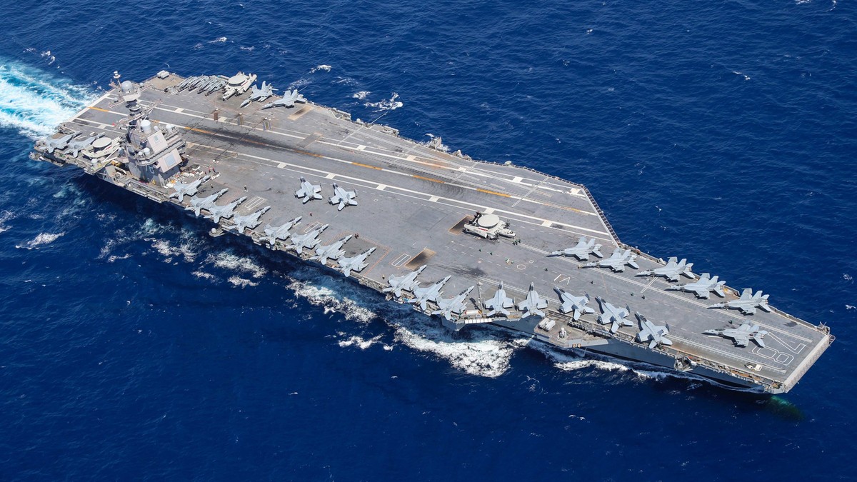 Superlotniskowiec USA osiągnął gotowość bojową. To największy okręt ...