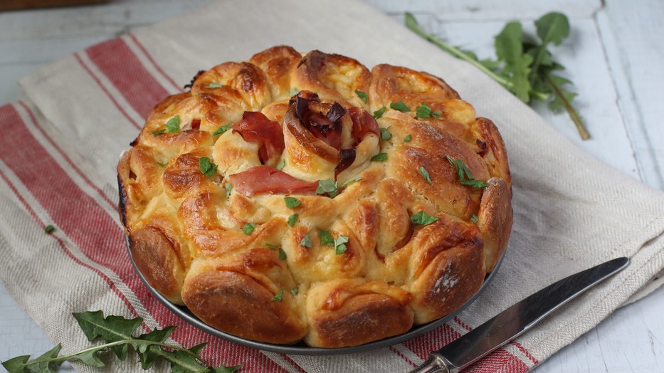 Húsvéti kelt különlegesség: krizantém pirog - Recept - Glamour