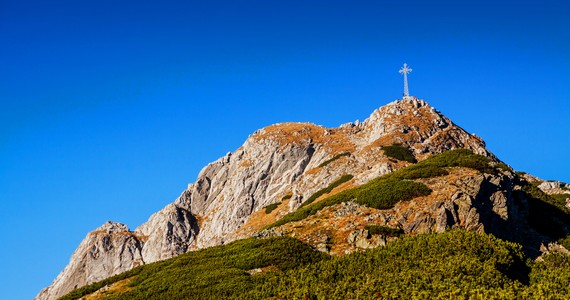 Giewont - najpopularniejszy szczyt w Tatrach - Podróże
