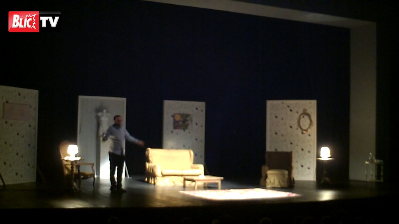 URNEBES NA SCENI Pogledajte kako je tonac iznervirao Nenada Okanovića ...