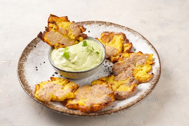 Pieczone młode ziemniaczki. Rozkoszny smak od Rozkosznego, czyli obiadowy przebój - Dziennik.pl