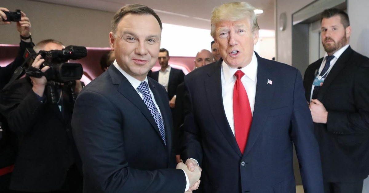 Politycy po spotkaniu Duda-Trump. "Bardzo ważne" kontra "upokorzenie"
