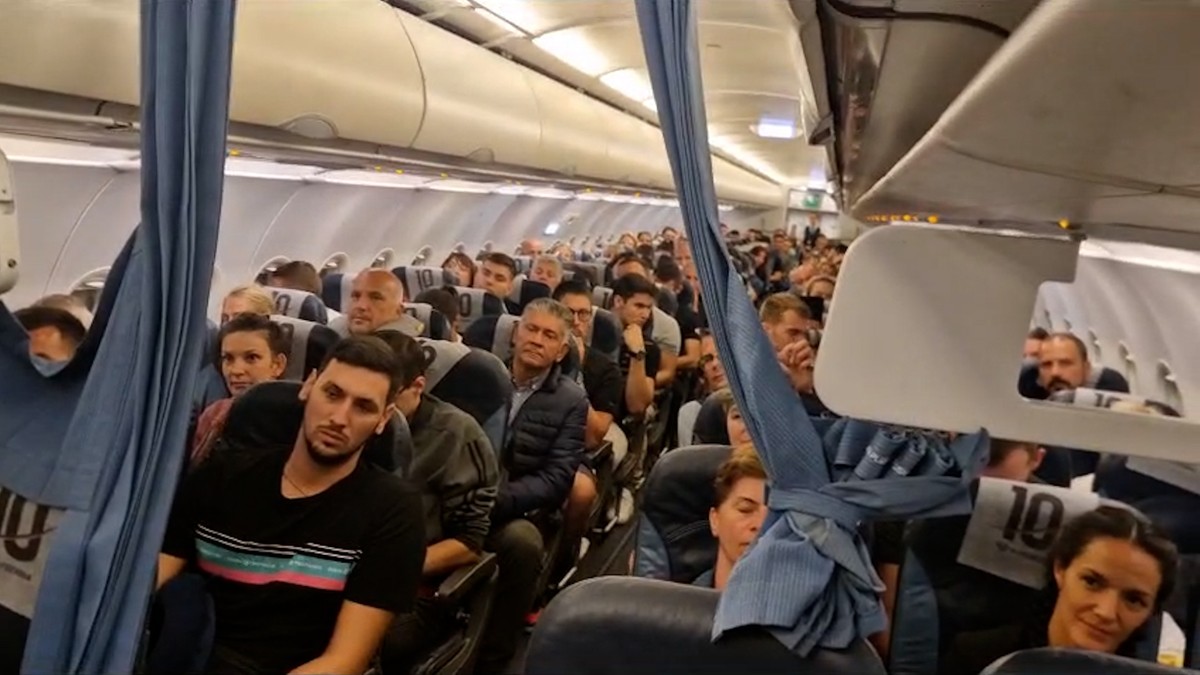 Srbi se vraćaju iz Tel aviva: Prvi snimak iz aviona "Er Srbije" koji je ...