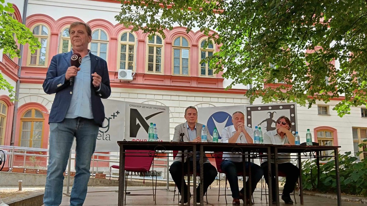 Po;etak četvrte sezone beogradske letnje pozorišne scene "Teatrijum" - Blic