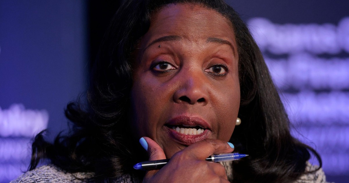 Who is Lisa Cook? Meet the Federal Reserve governor whose future is in ...