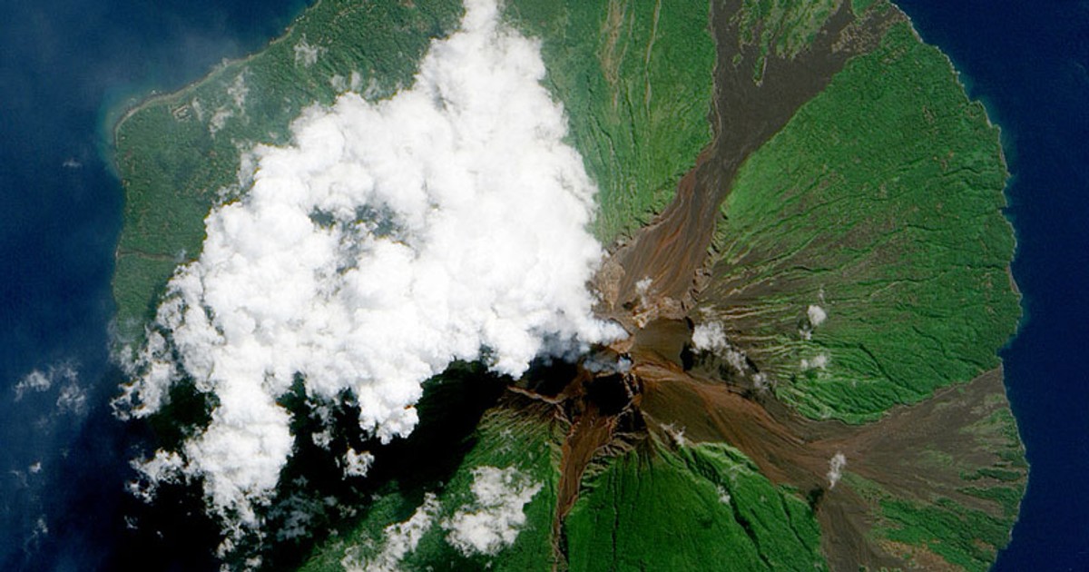 Wybuchy wulkanów widziane z kosmosu - Wiadomości