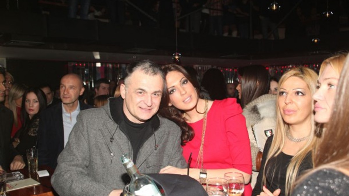 Lav kod kuće mirno spava! Nina i Leka se provodili u noćnom izlasku! FOTO