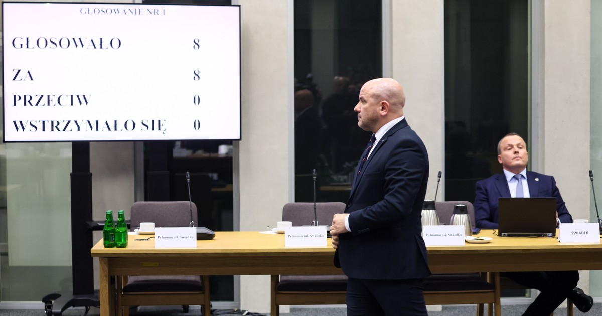 Chaos na posiedzeniu komisji śledczej. Posłowie PiS wykluczeni z obrad ...