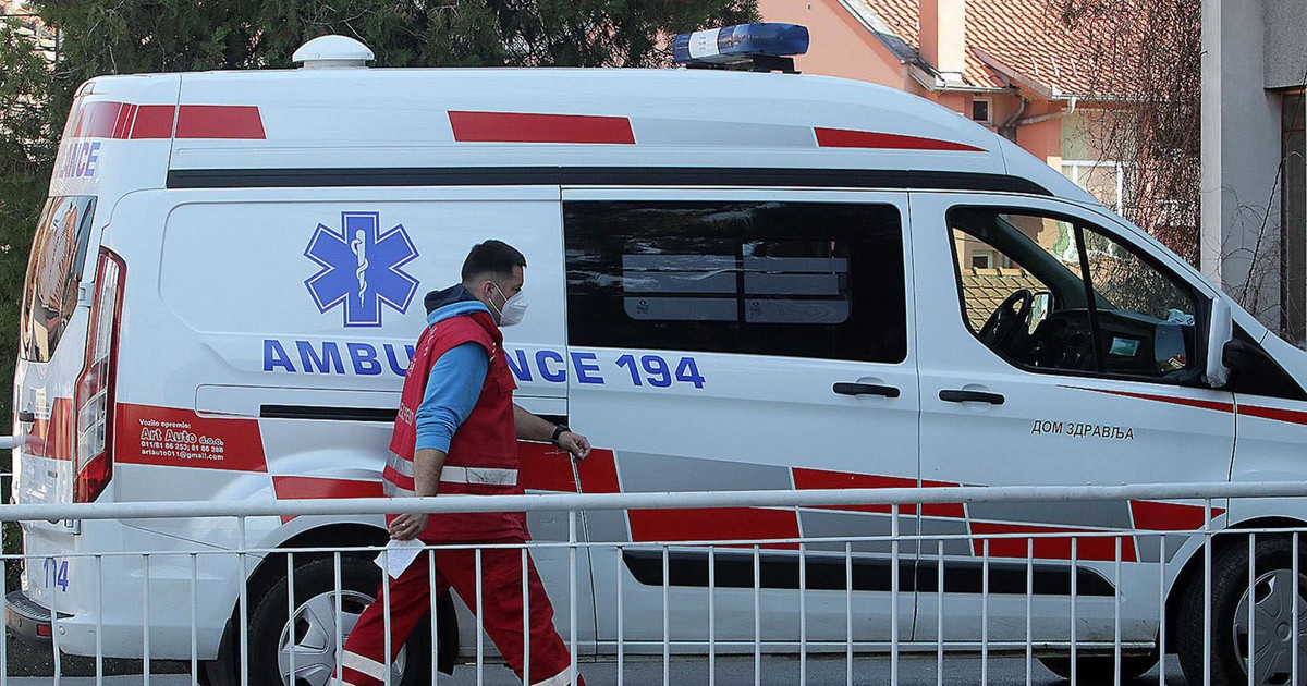 Teška povreda na radu: U Ivanjici radniku MAŠINA ODSEKLA RUKE! - Blic