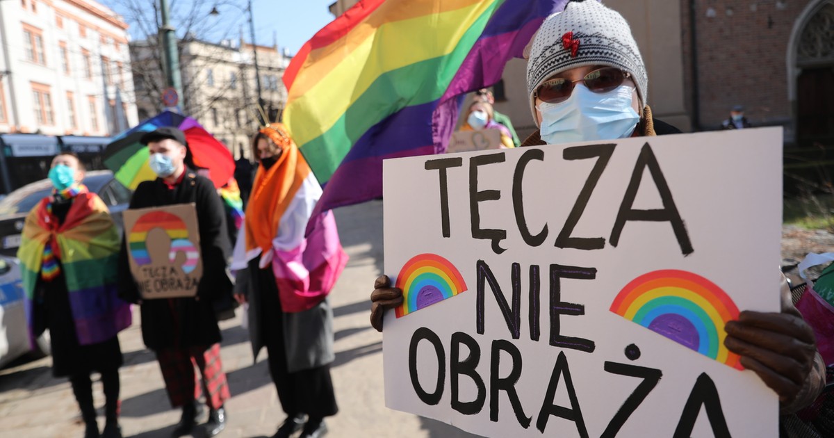Tęczowa matka boska. Aktywistki uniewinnione | Newsweek