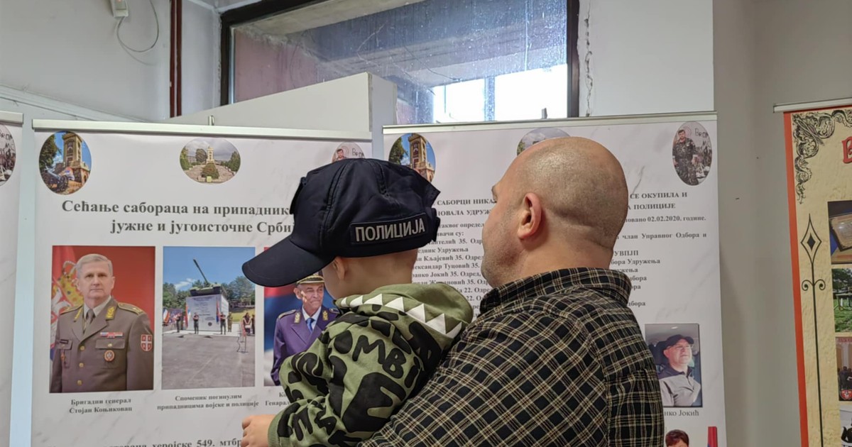 Otvorena izložba posvećena policajcima poginulim tokom sukoba sa OVK ...