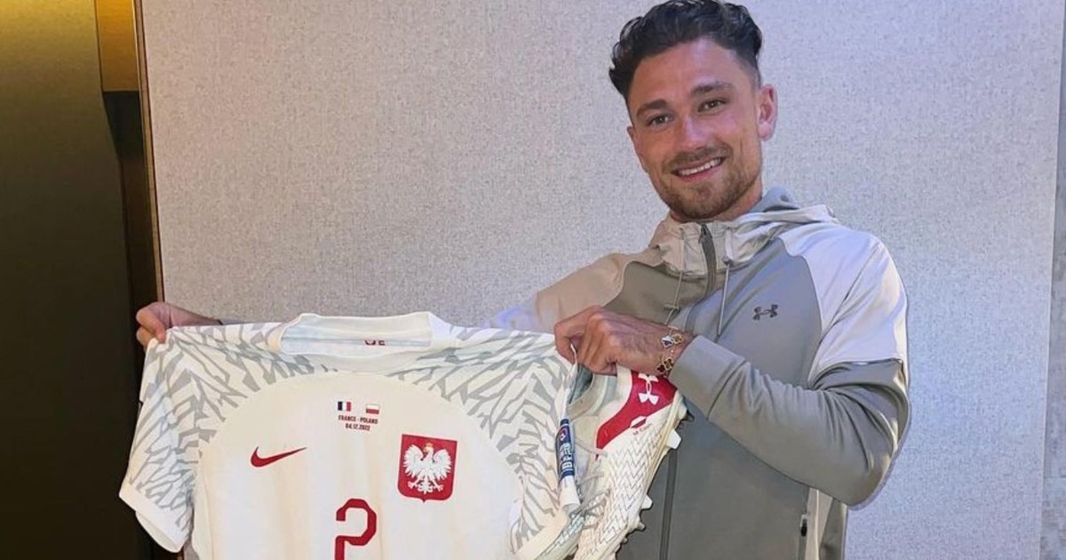 Matty Cash dziękuje za wsparcie polskim kibicom. Odda koszulkę z mundialu