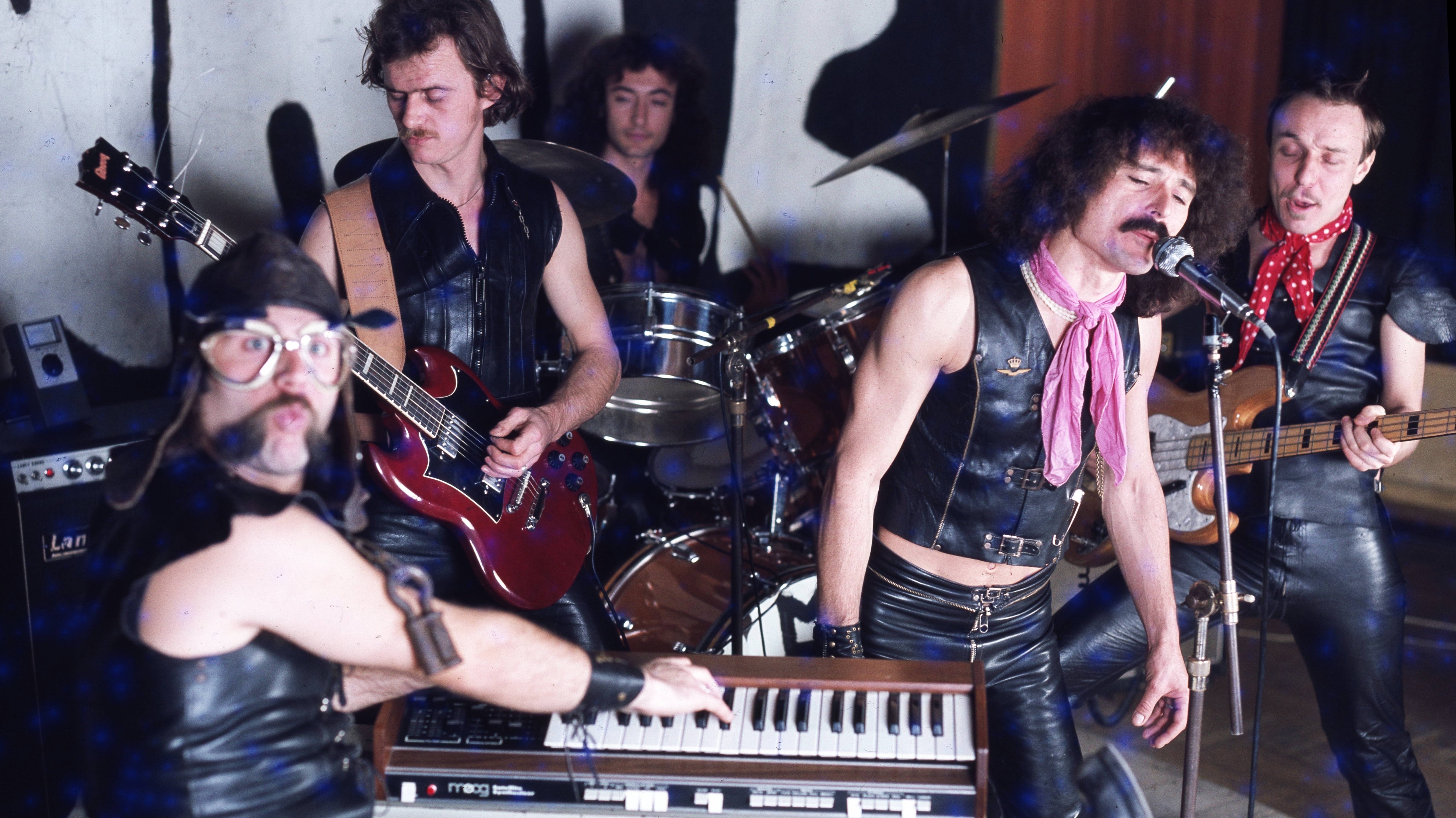 Retro slágerek-kvíz: kitalálod két sorból, melyik dalból idéztük?