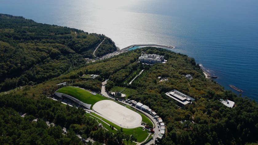 Pałac Putina jak mrowisko. Rozległe podziemia pod posiadłością